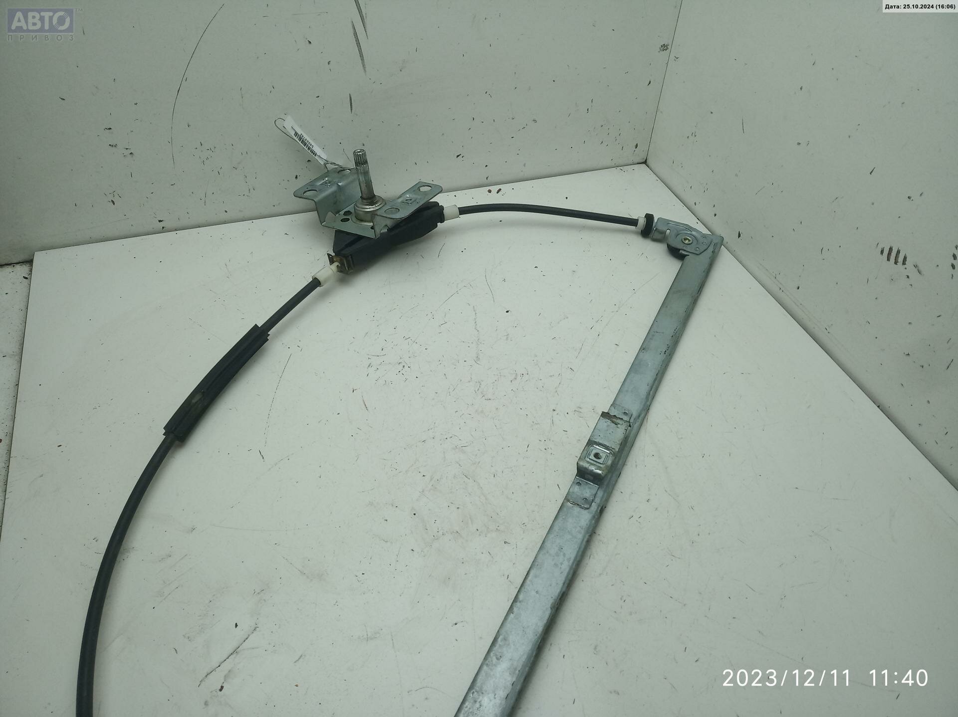 Стеклоподъемник механический передний правый Volkswagen Transporter T4