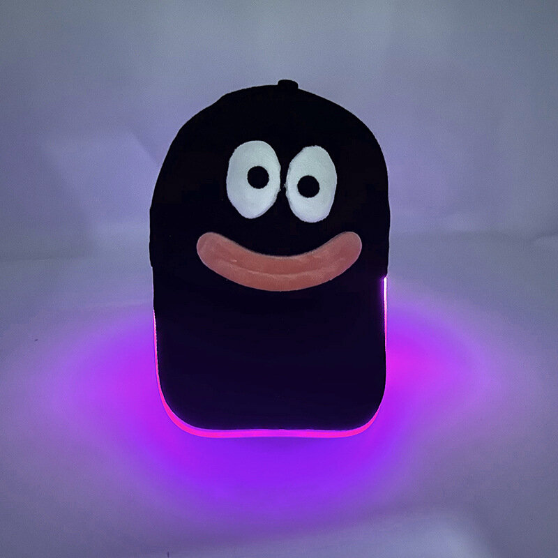 Светодиодная бейсболка, Ротик сосиски, черная шляпка, фиолетовый свет, 27х17 см