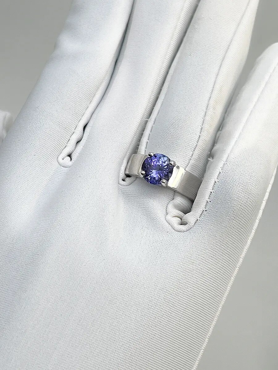 Кольцо широкое, белое золото, 375 проба, родирование, танзанит