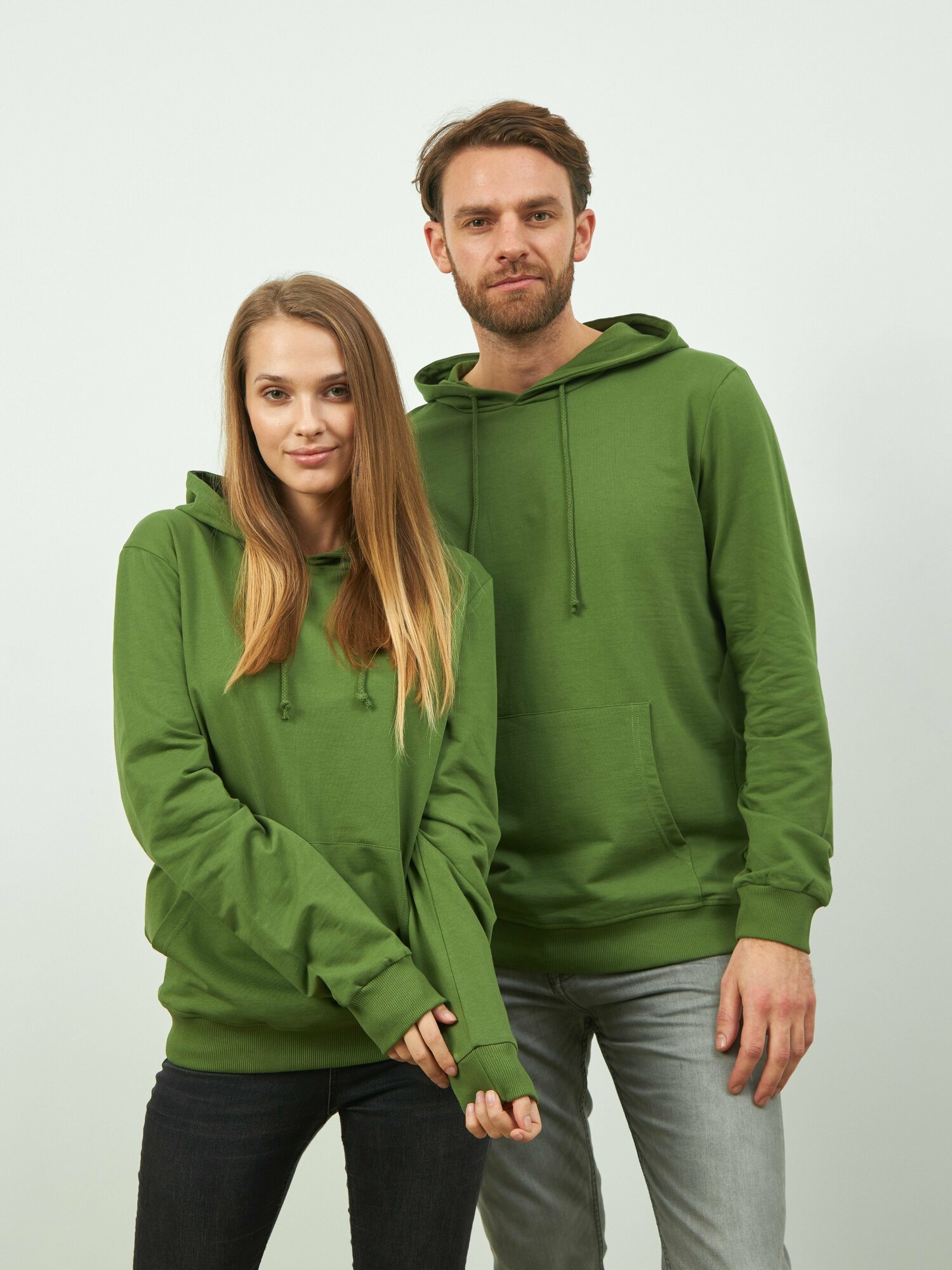 Толстовка спортивная