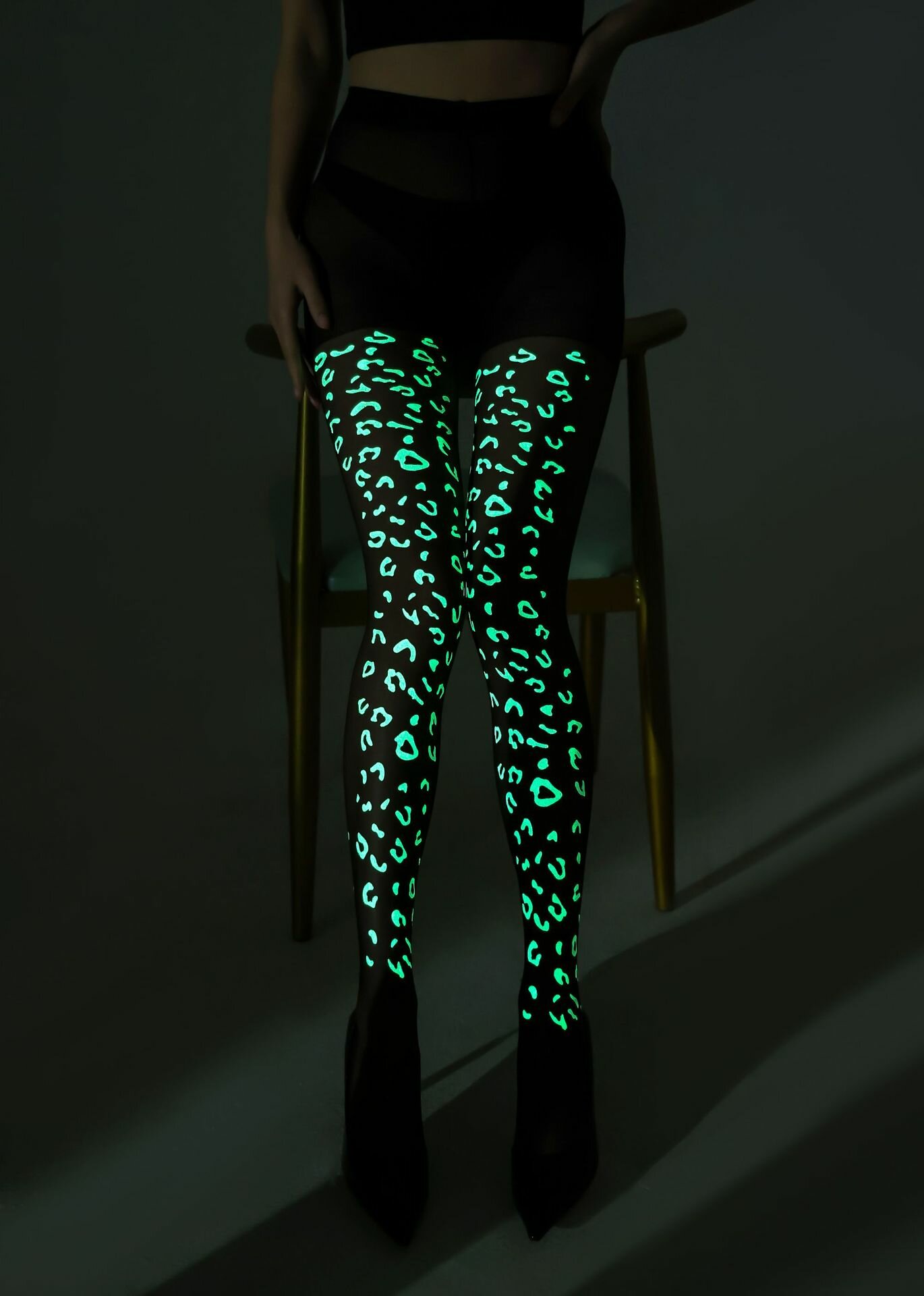 Чулки "Трансграничные", светящиеся, леопардовый принт, размер черный