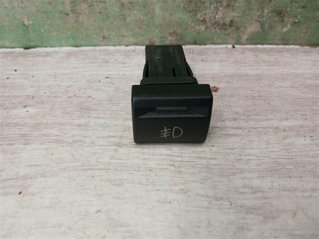 Кнопка противотуманки LADA Granta 2011+