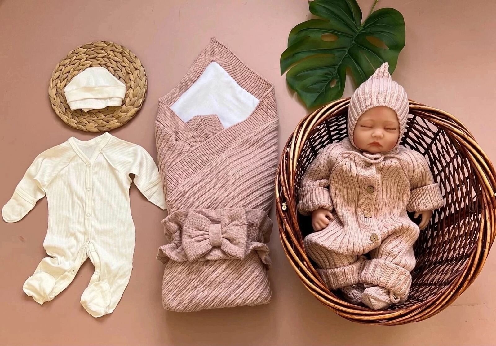 Конверт для новорожденных на выписку вязаный 0-6 месяцев комплект в роддом весна лето пудра