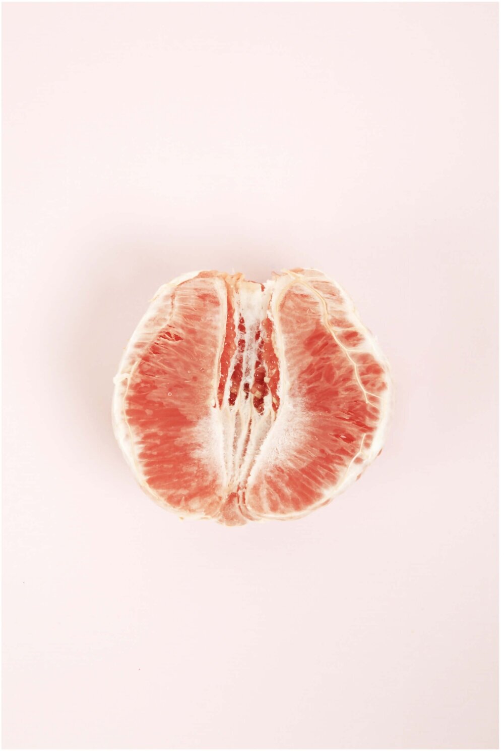 Постер / Плакат / Картина Грейпфрут в разрезе 50х70 см в подарочном тубусе