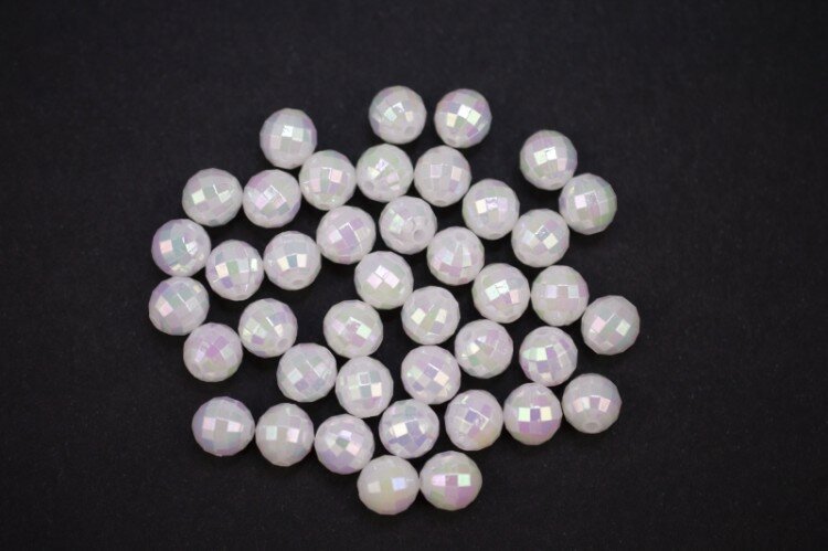 Бусины акриловые круглые граненые 8мм, отверстие 1,5мм, цвет белый АВ, 540-280, 10г (около 40шт)
