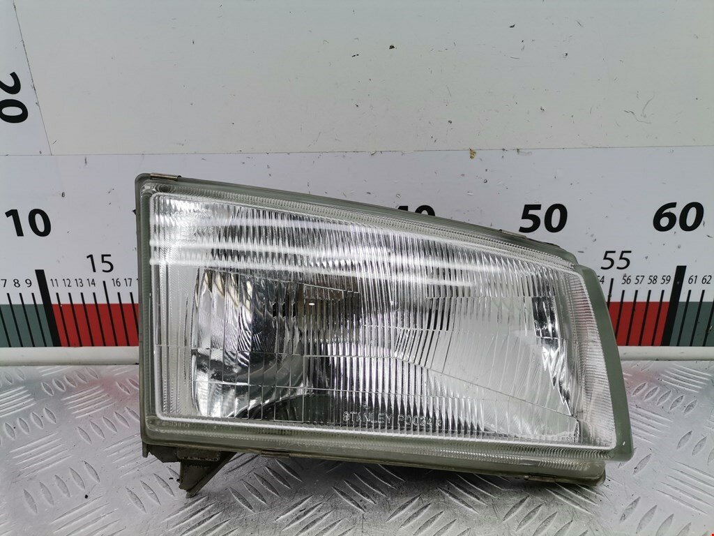 Фара правая Mazda Demio 1 DW DC2051030C арт. 2054484