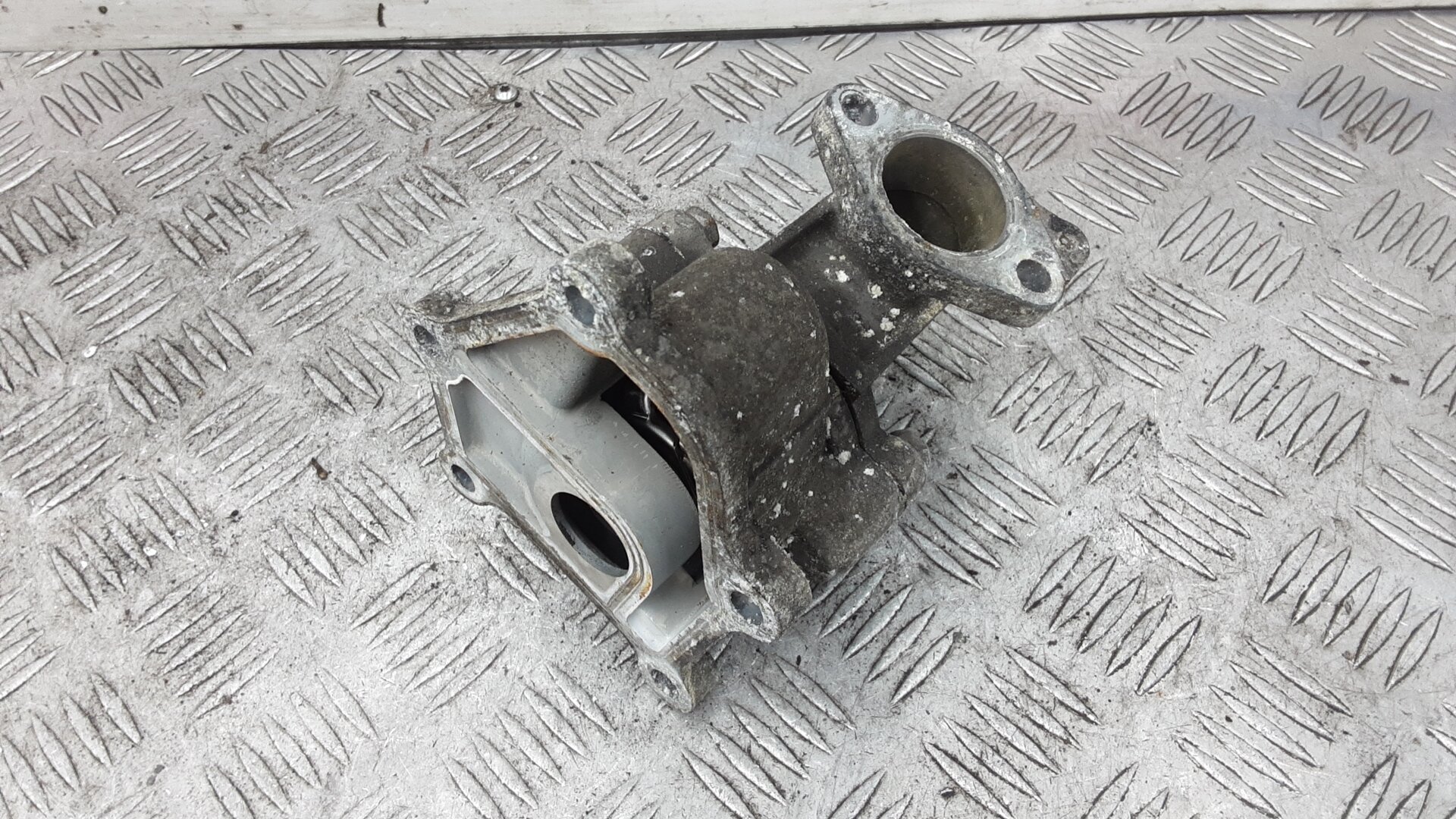 Корпус термостата дизельный NISSAN X-TRAIL T30