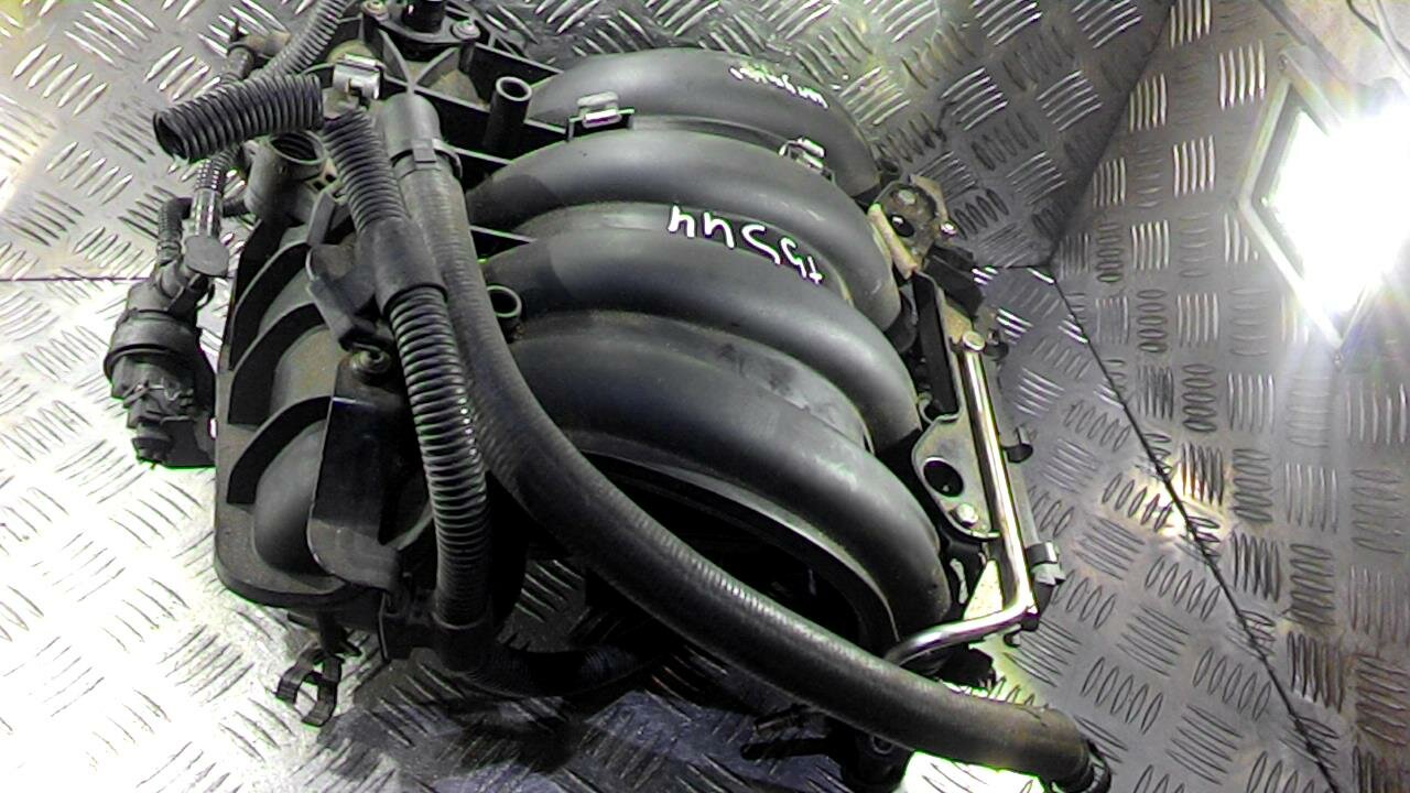 Впускной коллектор бензиновый BMW 1 E87