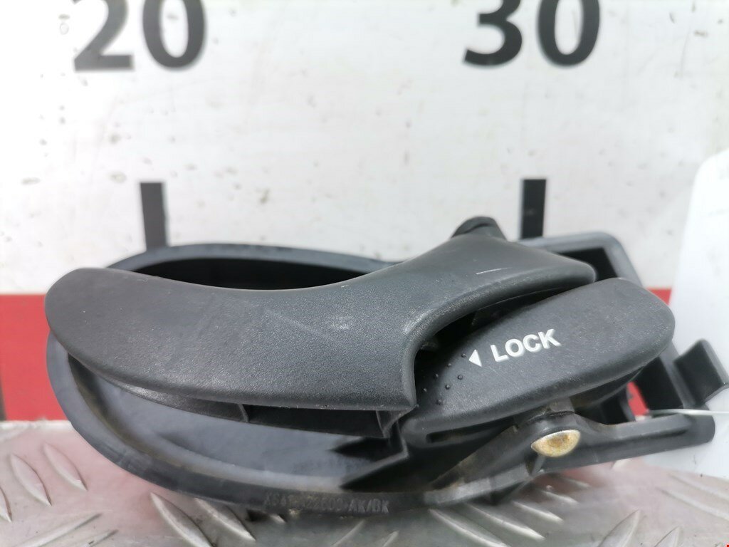 Ручка двери внутренняя задняя правая Ford Focus 1 XS41A22600AH арт. 1860480