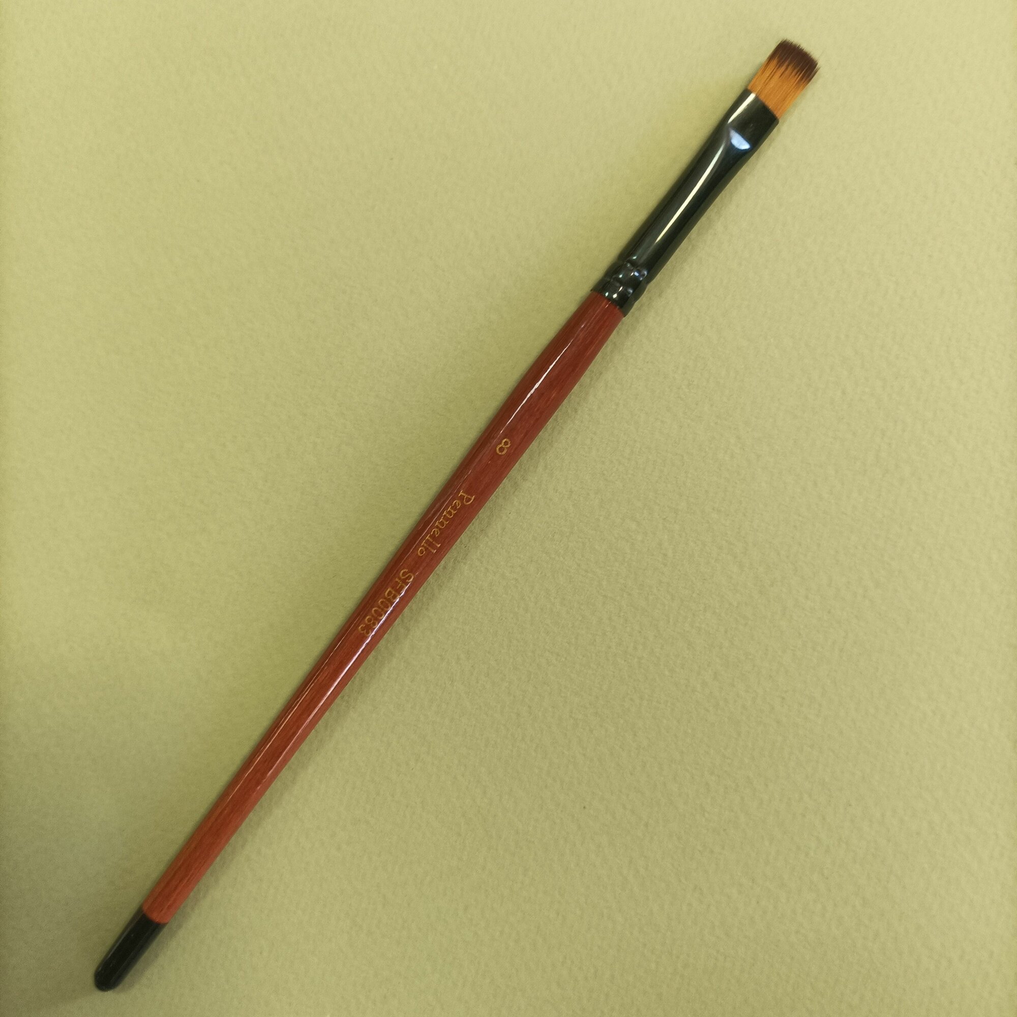 Кисть синтетика Pennelo скошеная N 8 короткая ручка