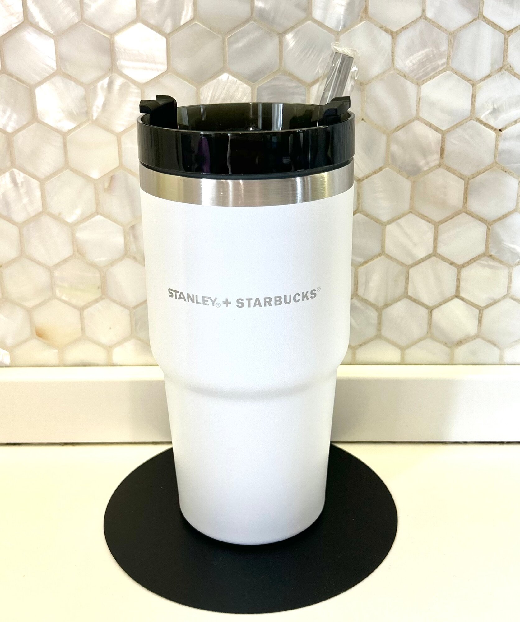 Кружка-термос Старбакс/Стэнли 590мл. в фирменной упаковке #2016(белый) Коллекция "Oposite"