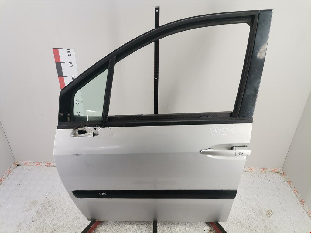 Дверь передняя левая Citroen C8 9002X1 арт. 961238