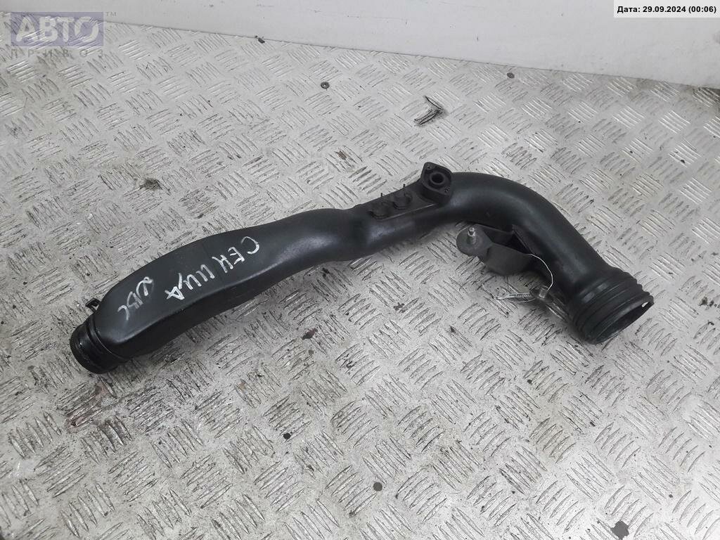 Патрубок интеркулера Volkswagen Passat B5+ (GP)