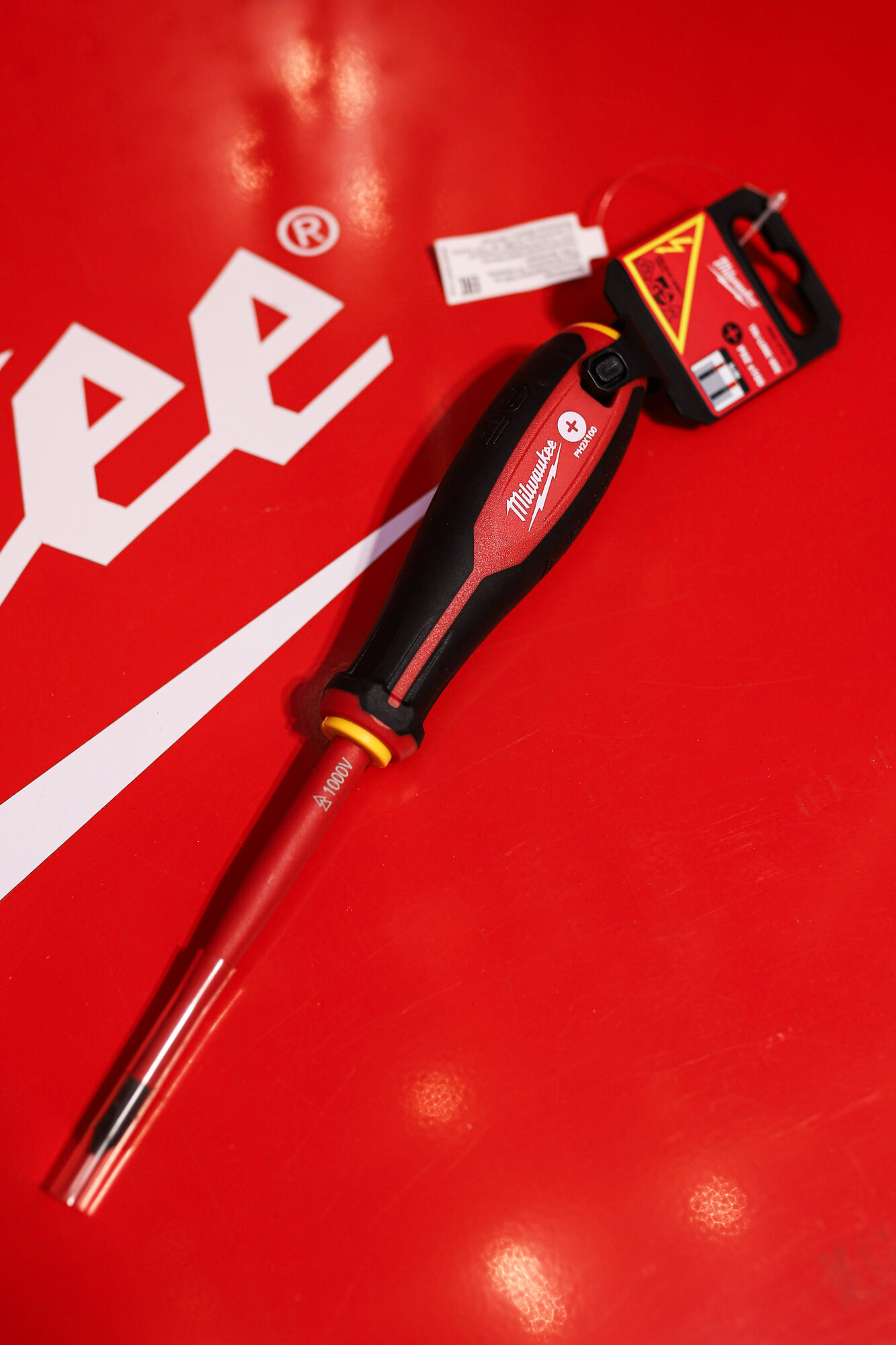 Трехгранная отвертка Milwaukee изолированная VDE PH2x100