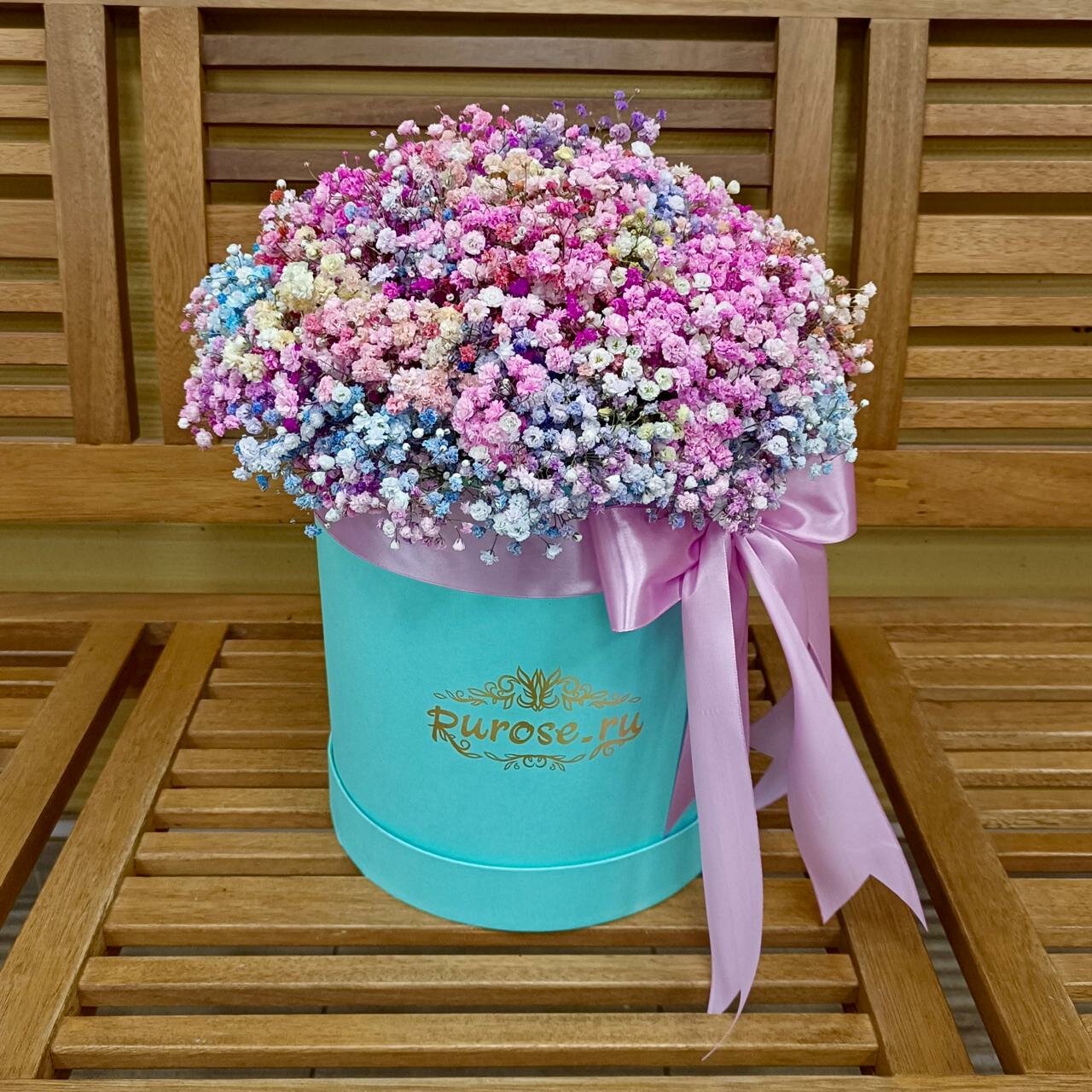 Живые цветы букет гипсофилы в коробке "Бесконечность"