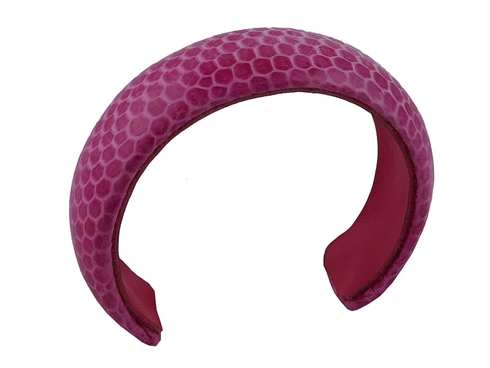 Жесткий браслет