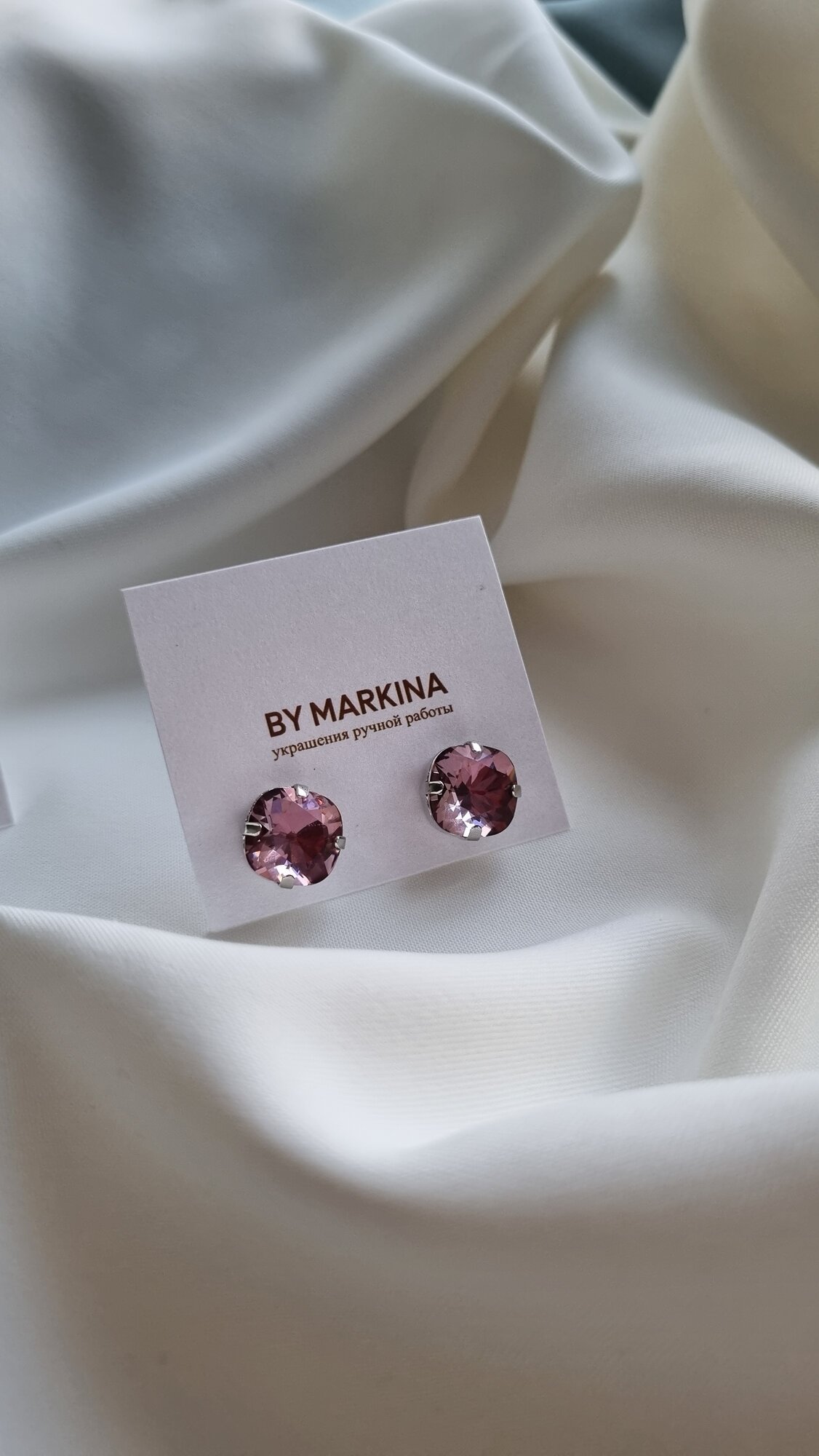 Серьги пусеты, кристаллы Swarovski