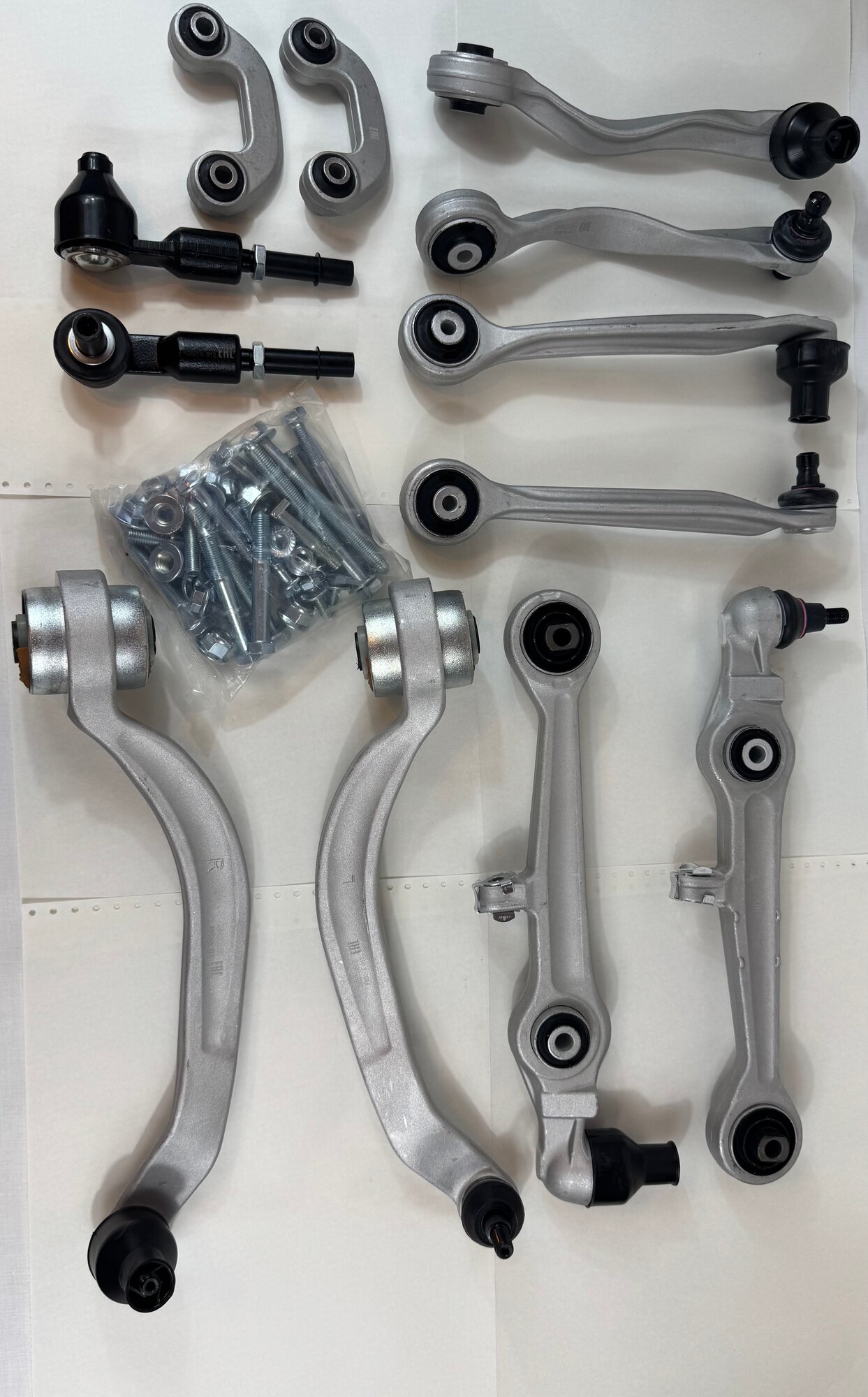 Комплект передних рычагов, тяг, наконечников(конус Ø20 мм)+болты . AUDI A4 B5, A6/SKODA SUPERB I/VOLKSWAGEN PASSAT B5.