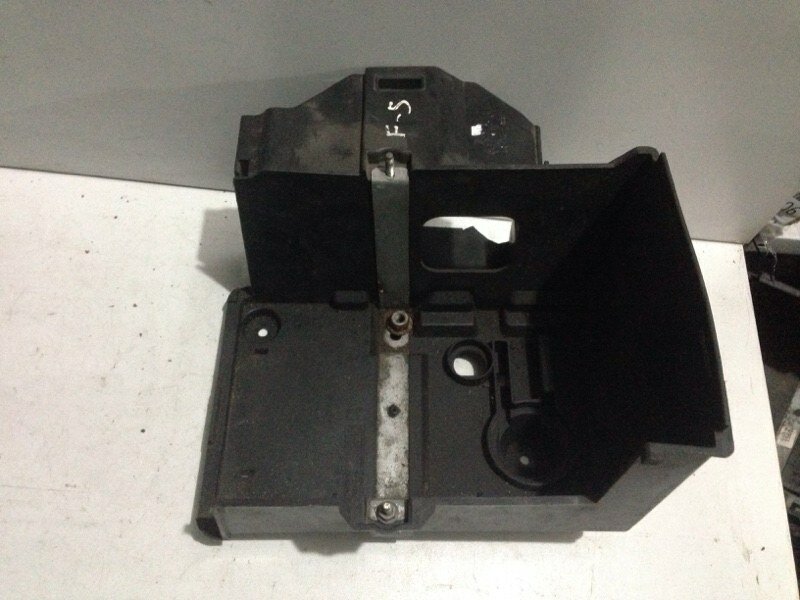 Б/У Крепление АКБ (корпус/подставка)Ford Focus 2 08- б/у , Форд Фокус 2 Площадка под АКБ Ford Focus 2007-2011 2 6732 FORD а...