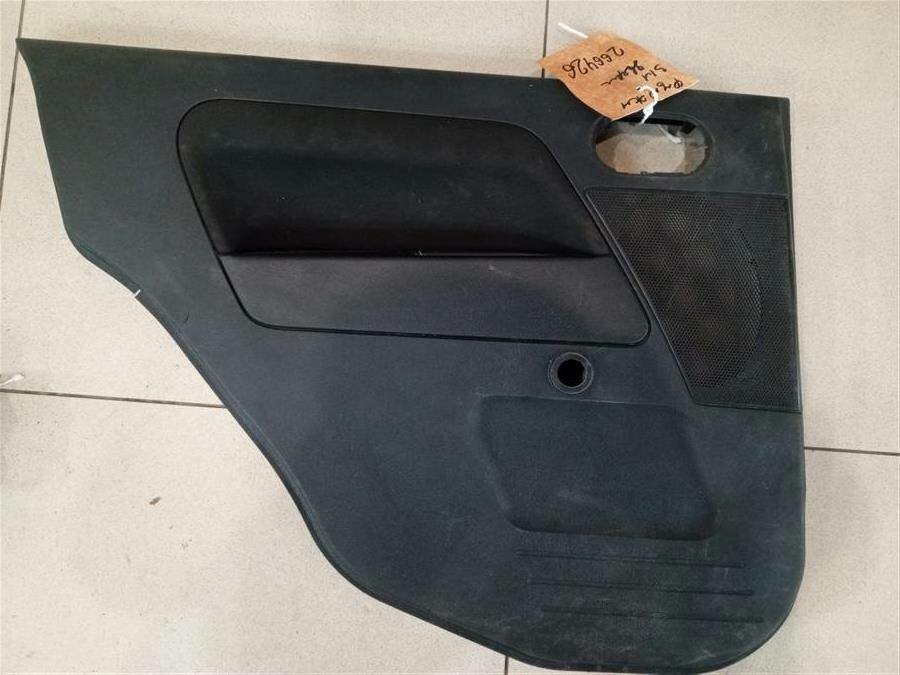 Обшивка двери задней левой от Ford Fusion 2002-2012