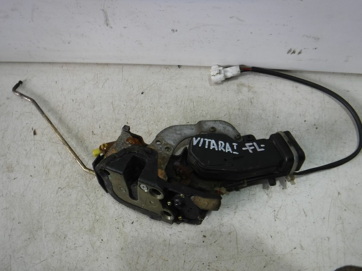 Замок двери передней левой Suzuki Grand Vitara I (1997—2001) 8220266D10
