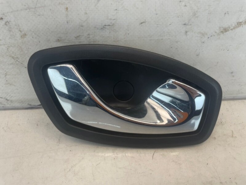 Б/У ручка двери внутренняя Renault Fluence 2013 L30R H4MD729 Задн. Прав. nНезначительные царапинки на хромовой частиnВнешнее ...