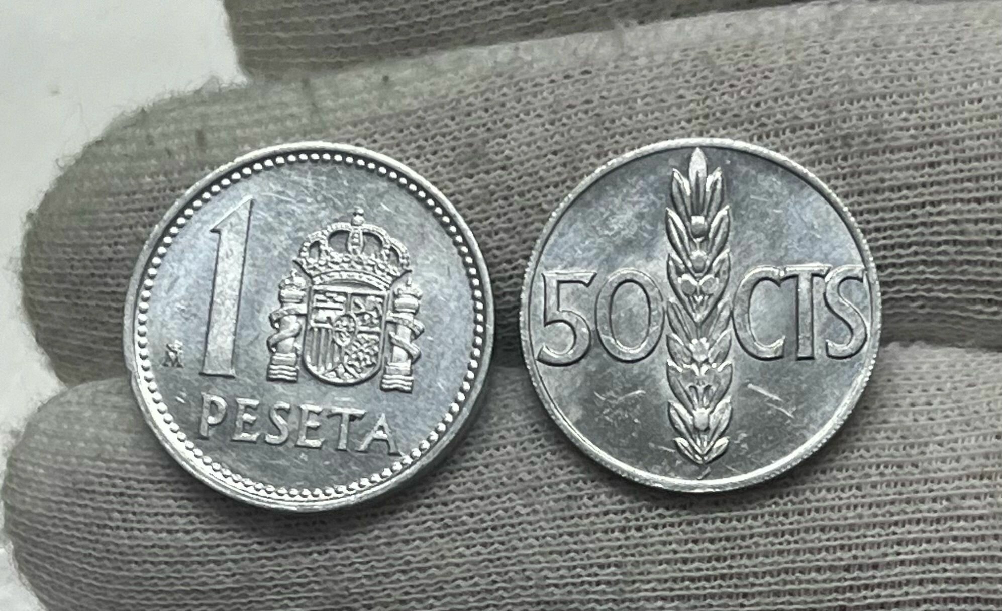 Испания набор 1 песета и 50 сантимов 1966-1987 года UNC