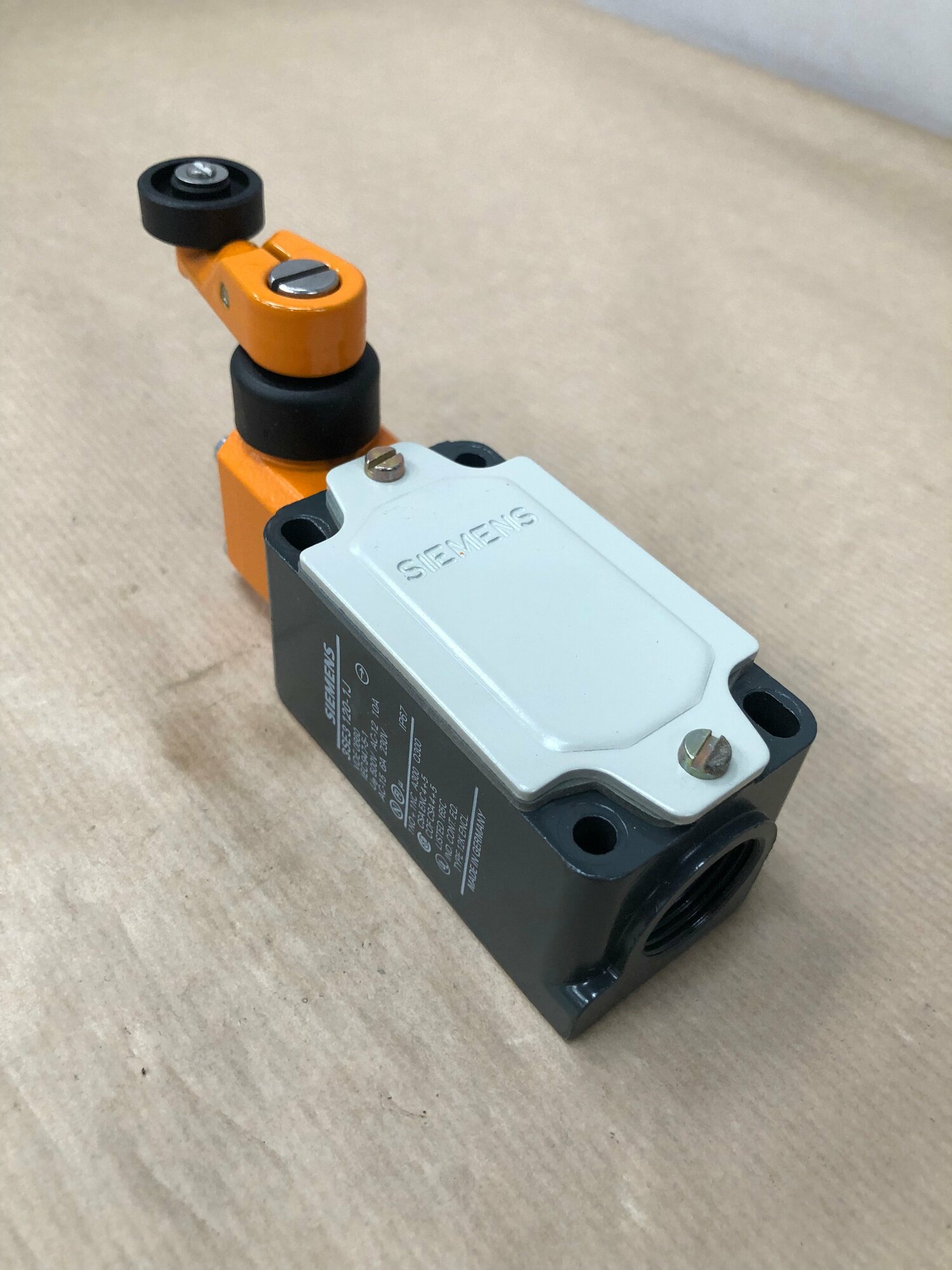 Переключатель положения SIEMENS 3SE3 120-1J