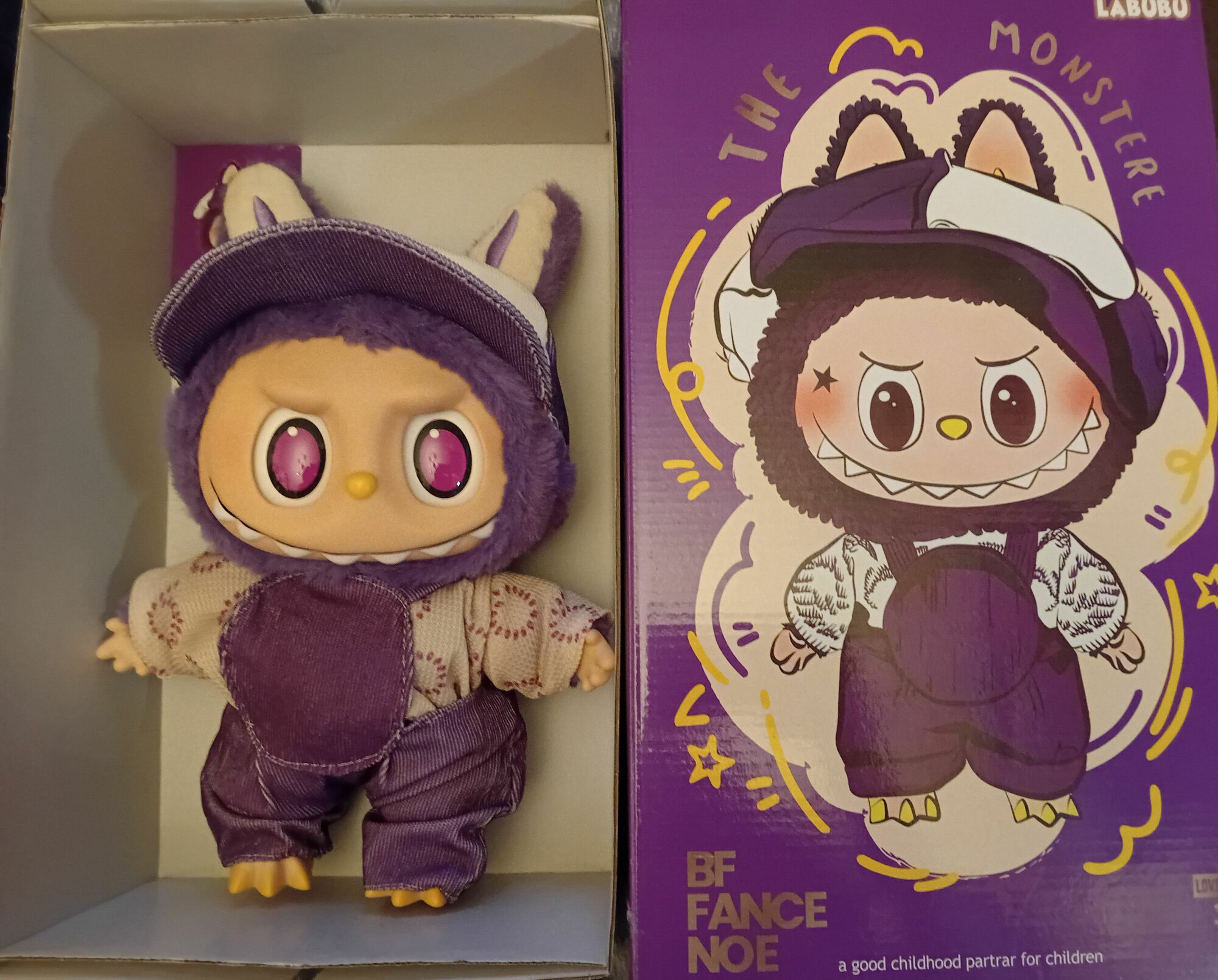 Лабубу Самый большой ( 40 см ) Случайная игрушка - сюрприз: Монстр LABUBU, THE MONSTERS - Big into Energy Series, 3-ое поколение, 17 см