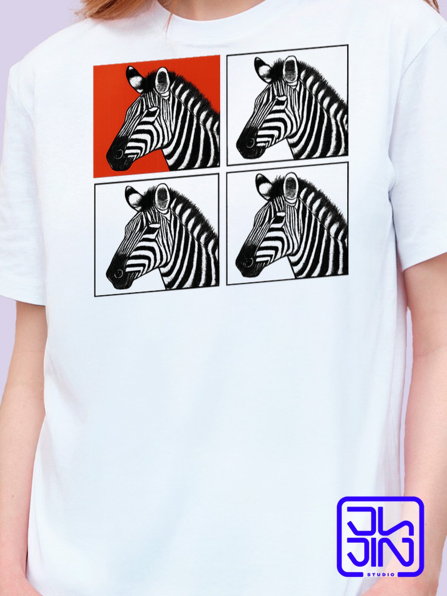 Футболка классическая женская с авторским принтом Зебра черно-белая графитовая в полосах, стильное контрастное изображение, белый хлопковый трикотаж с прикольным рисунком на груди