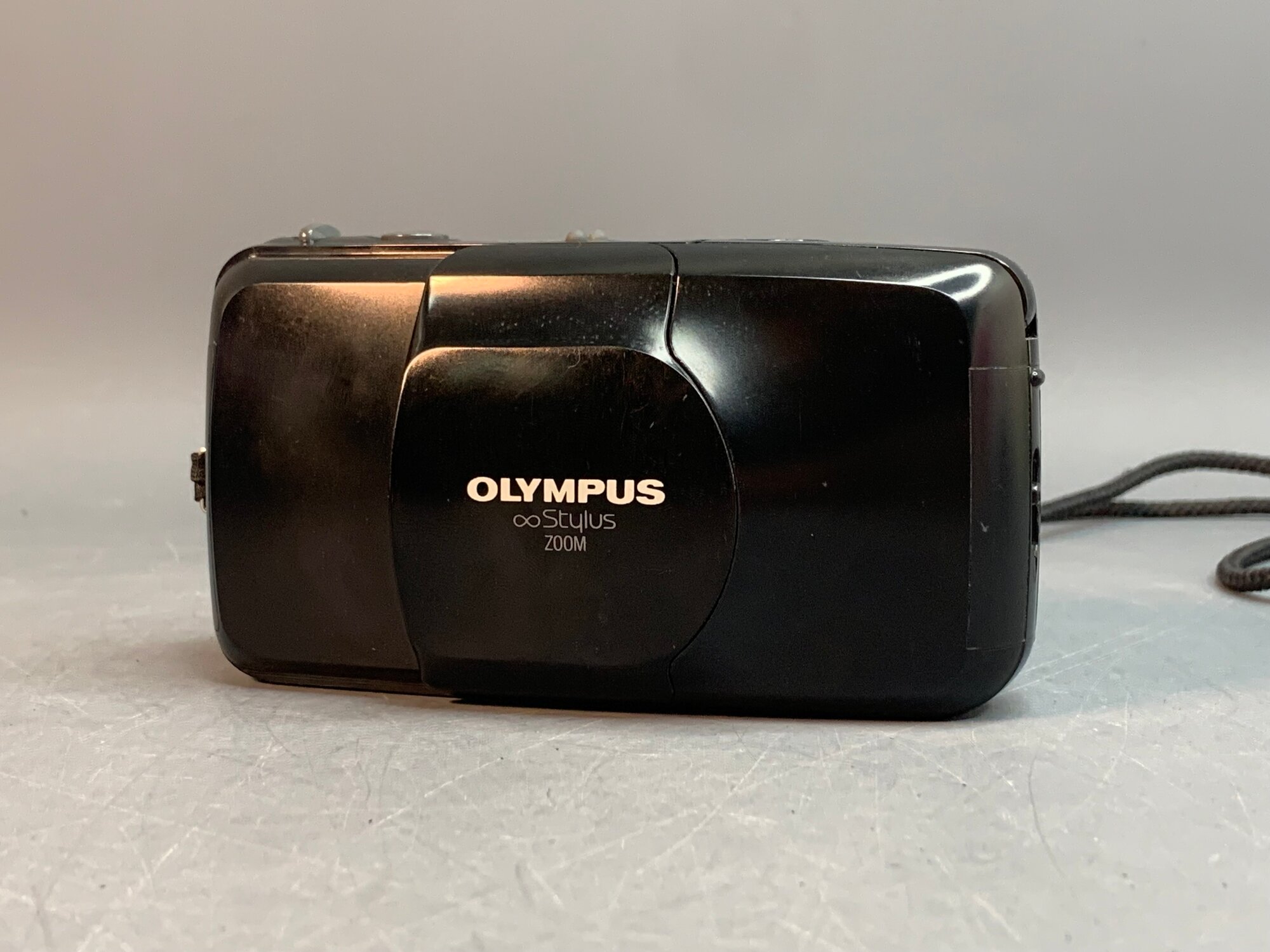 Olympus Stylus Zoom 35-70, немного желтит видеоискатель