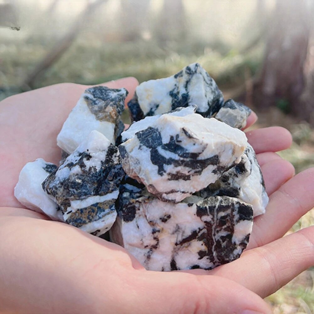 Необработанный камень зебры для декора