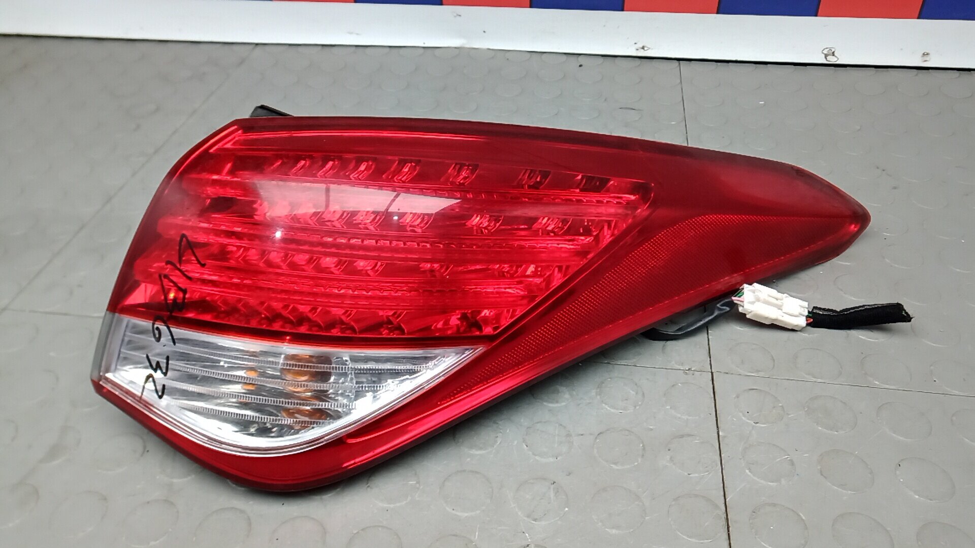 Фонарь задний правый HYUNDAI I40