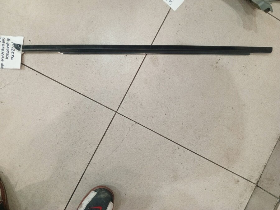 Накладка стекла заднего левого (бархотка) от Chevrolet Lacetti J200 2003-2013