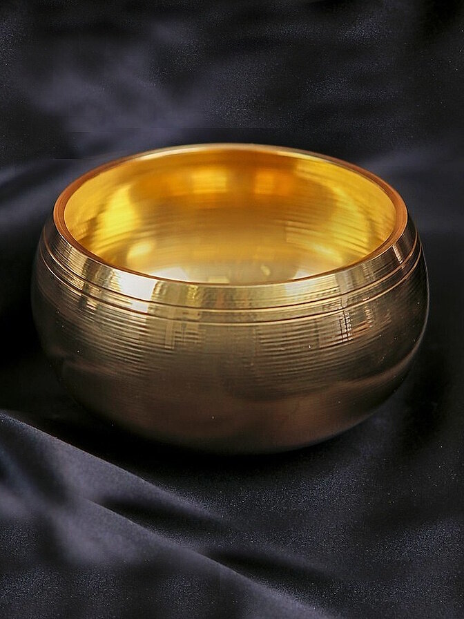 Уценка - Чаша поющая тибетская золотая 7 металлов 8 см, Непал, исцеление, очищение, медитация