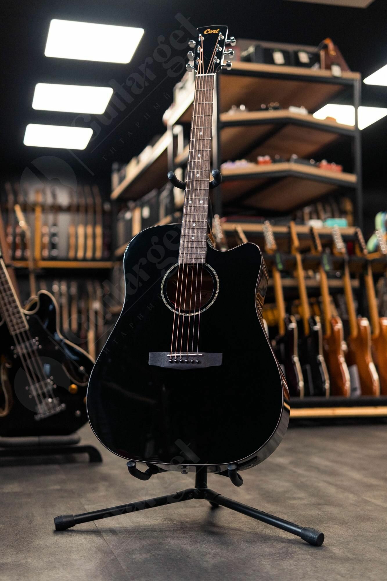 Электроакустическая гитара Cort Earth60CE-BK