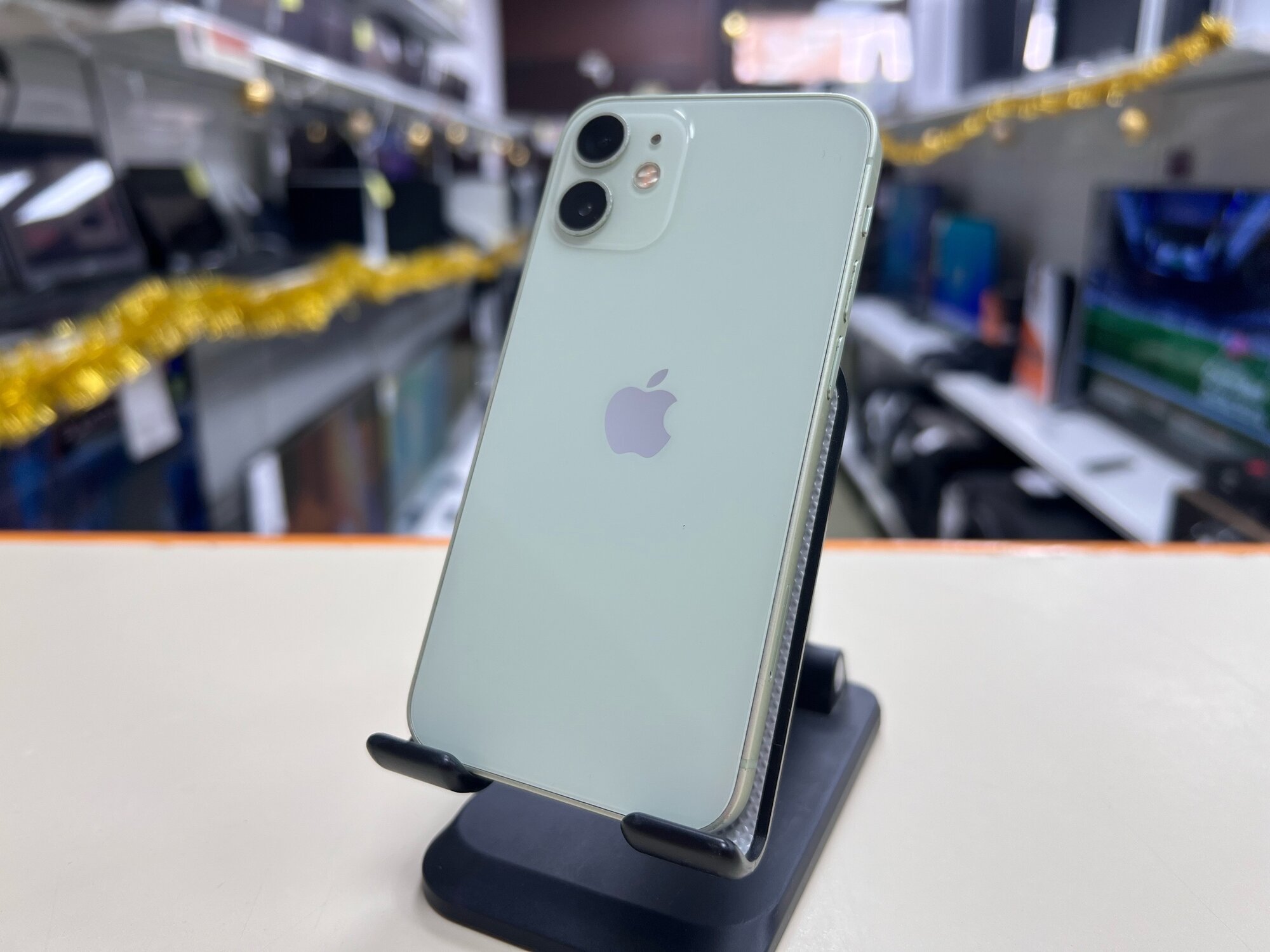 Смартфон Apple iPhone 12 mini 128 ГБ RU, nano SIM+eSIM, зеленый( мелкие царапины) акб 70%