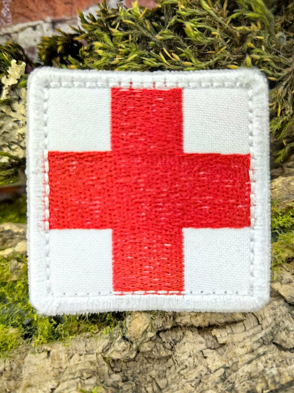 Нашивка-патч медицинский крест 5х5 белая