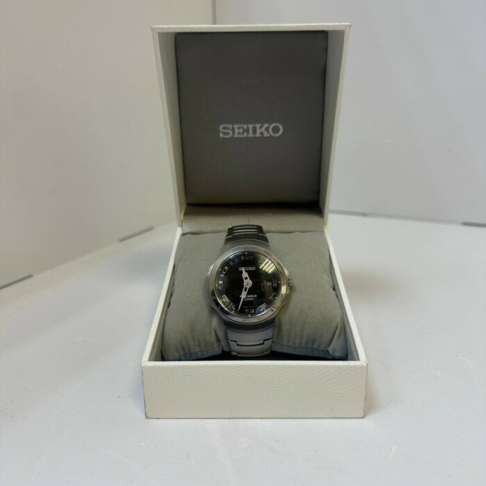 Наручные часы Seiko Premier SKP051