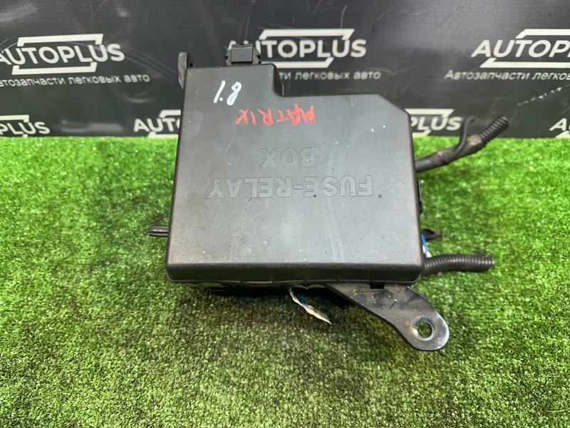 Блок предохранителей подкапотный