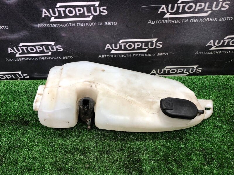 Бачок стеклоомывателя