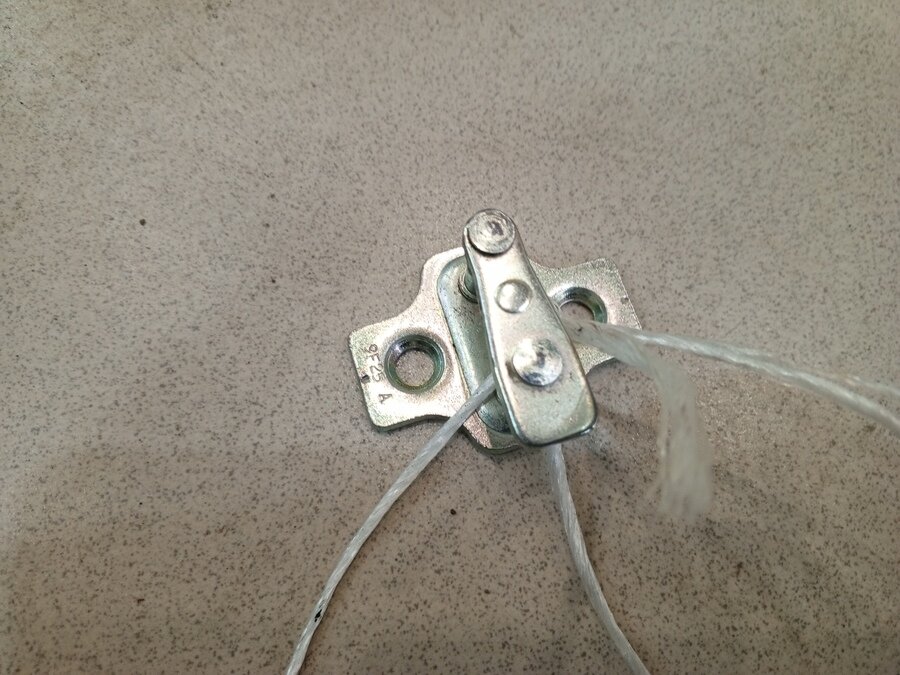 Ответная часть замка двери от Chevrolet Lacetti J200 2003-2013