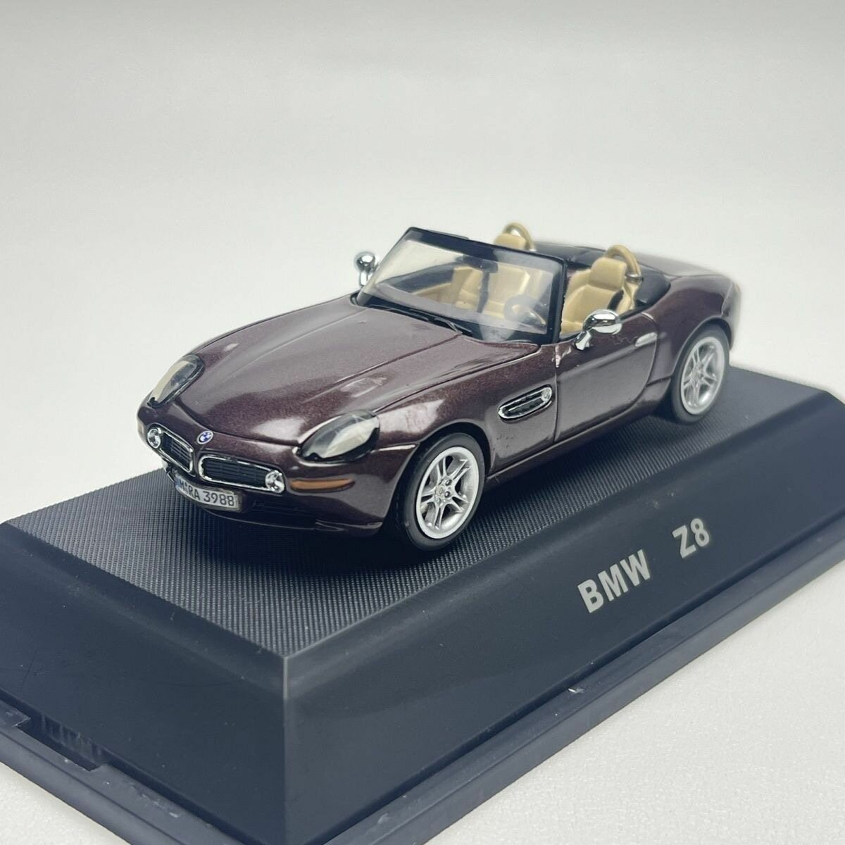 Миниатюрная модель автомобиля из литого металла БМВ Z8 модель автомобиля Игрушки 1:43 BMW Z8