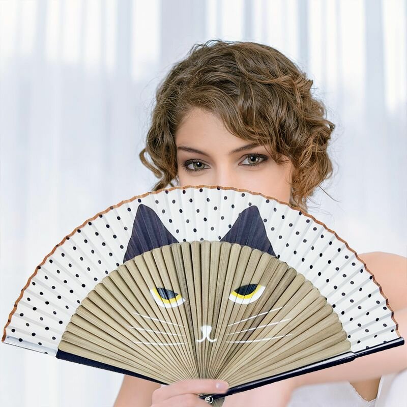 Набор складных вееров "коты" - традиционный японский дизайн, переносной аксессуар