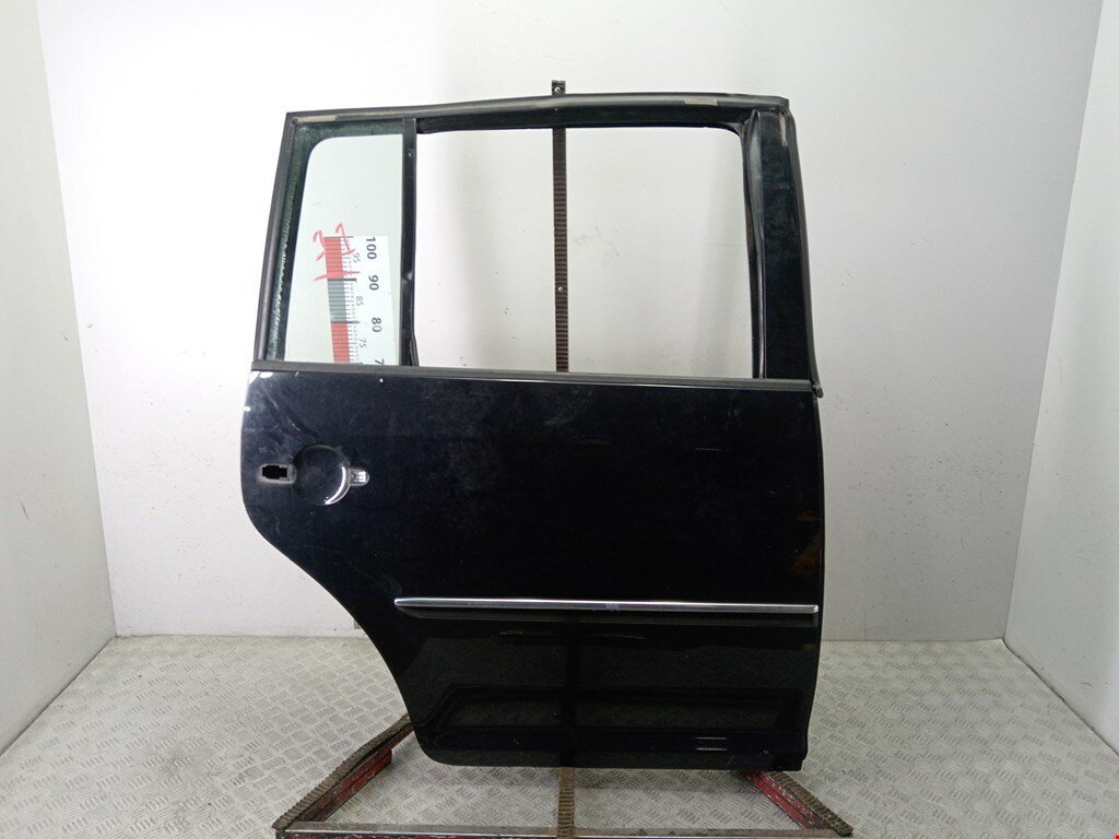 Дверь задняя правая Volkswagen Touran 1 1T0833056S арт. 2272024