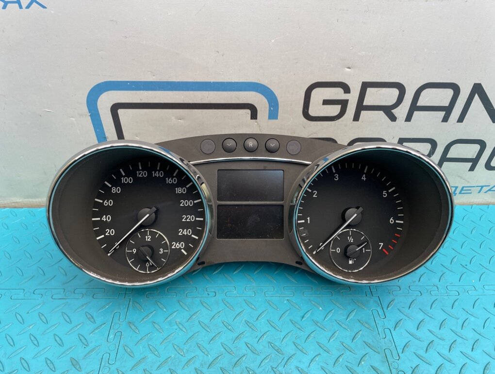 Панель приборов Mercedes-Benz R-Class 2007 W251 272.967 3.5 арт. 140679