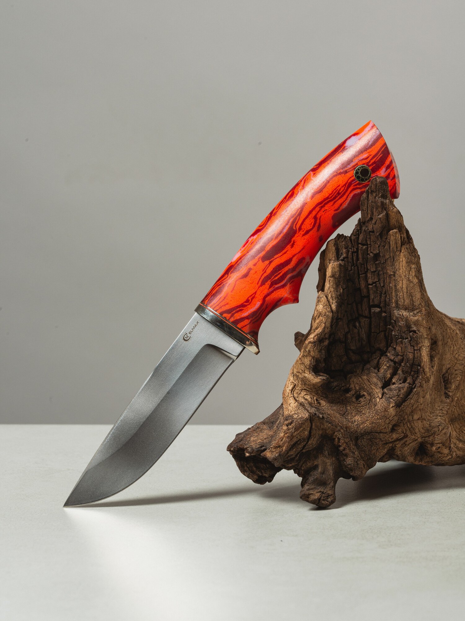 Туристический нож Егерь из стали Elmax с рукоятью из микарта подарочный