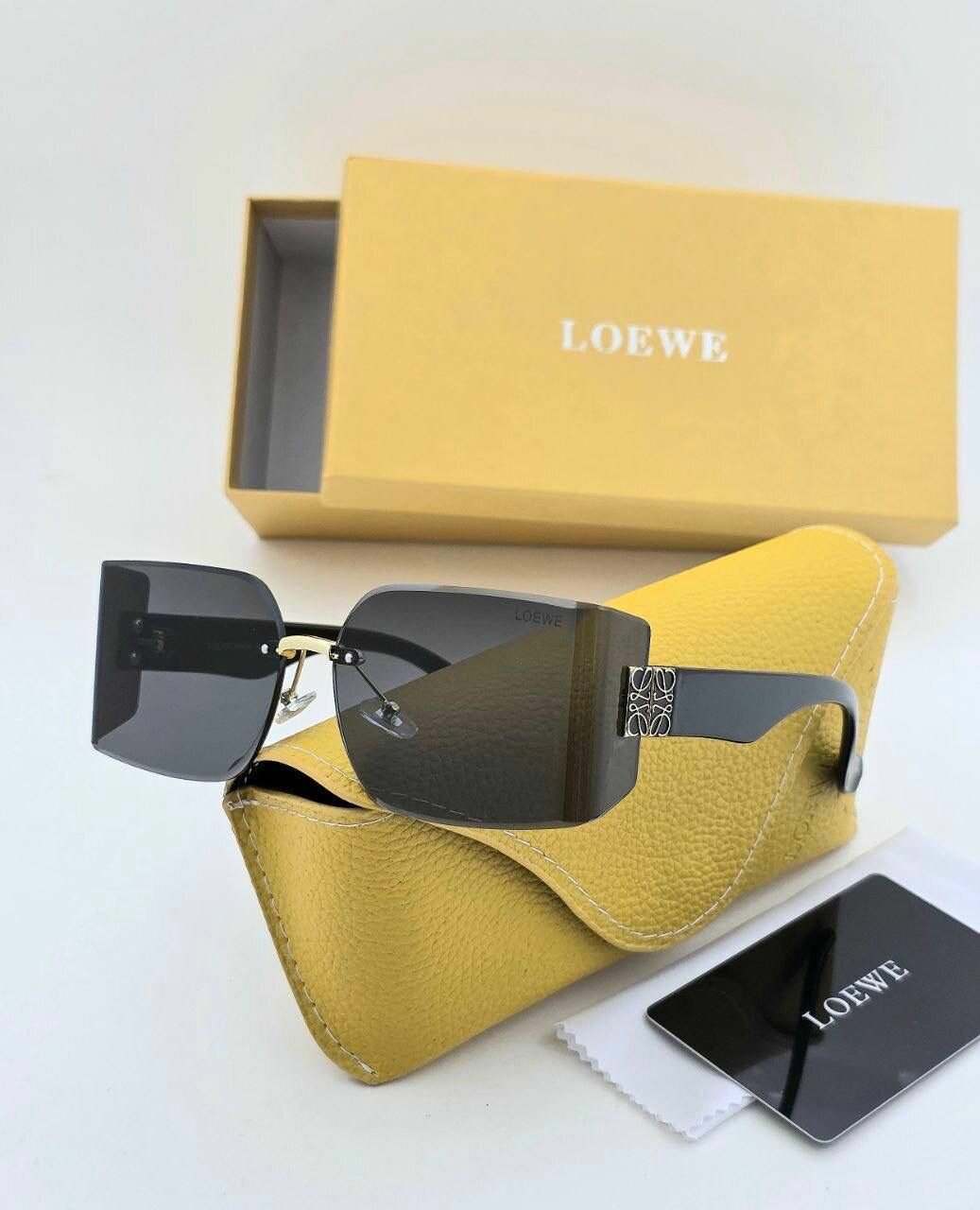 Солнцезащитные очки