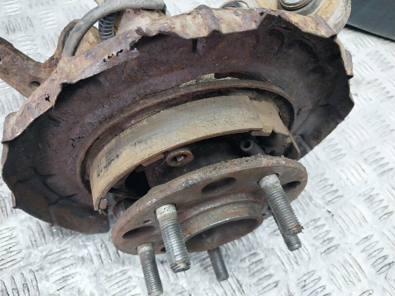Кулак со ступицей Правый Задний Kia Ceed 2006-2010 (1.6 G4FC) Б/У с пробегом Арт. 527201H500 — фото 1