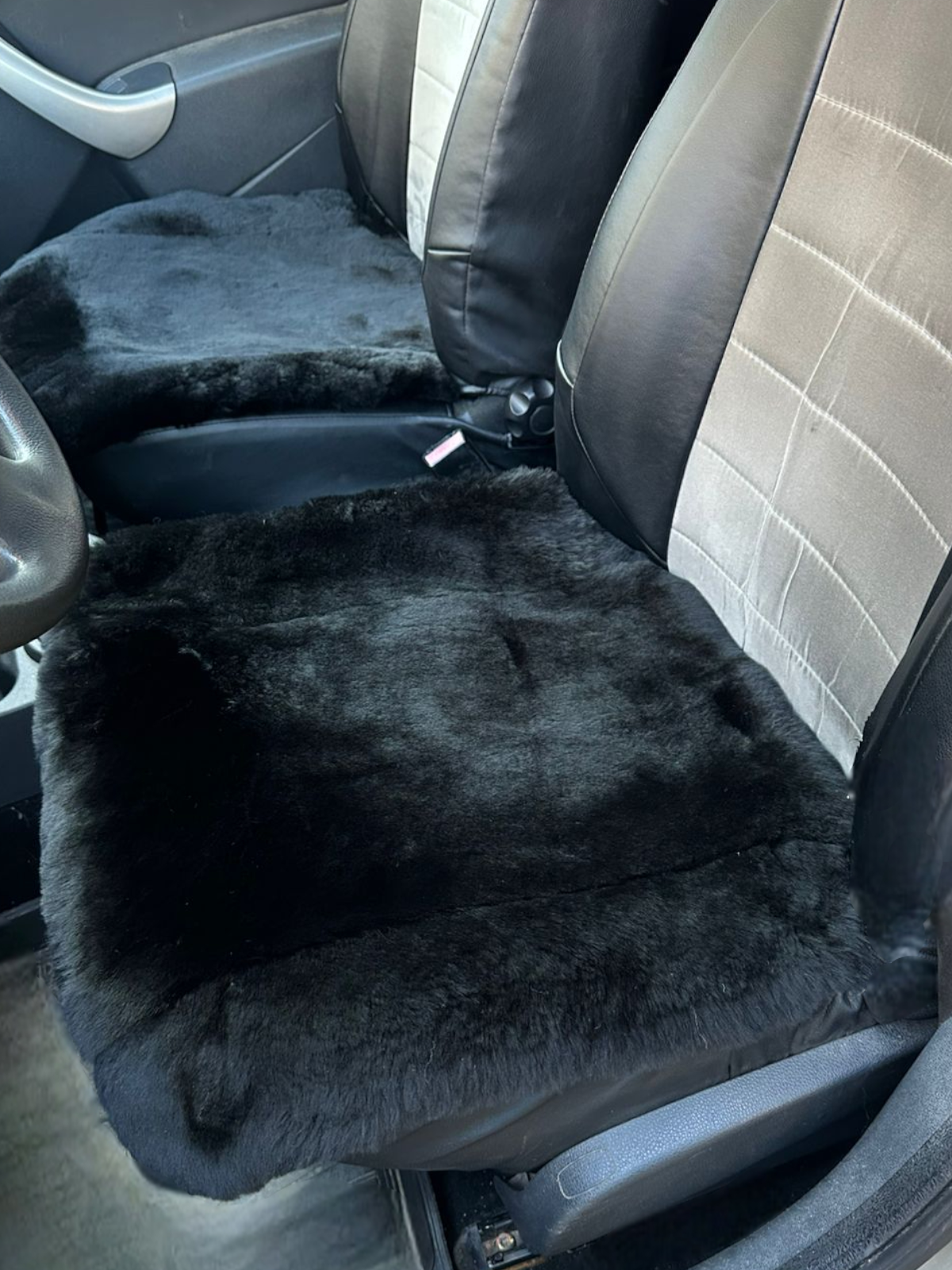 Накидка на сидушку меховая из натуральной овчины Shkura-Dekor черная